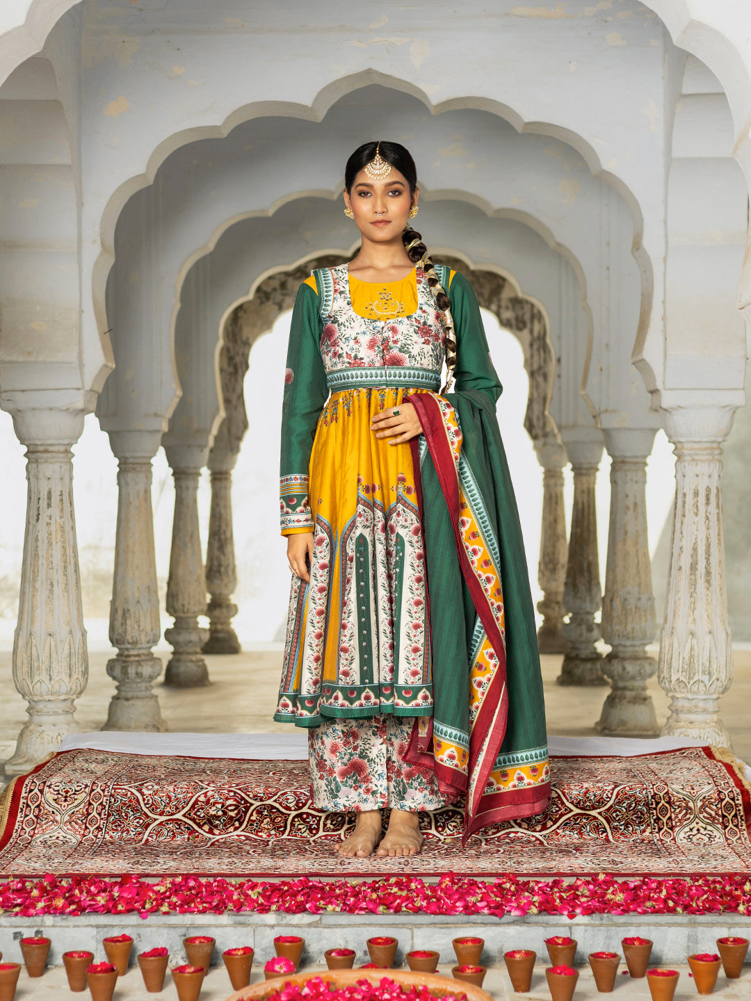 Mehak Banni Anarkali set – Buta Buti